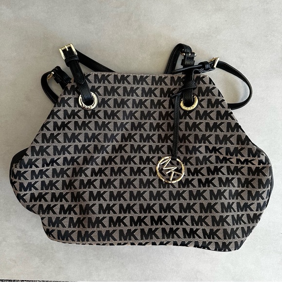 MICHAEL Michael Kors | Bags | Michael Kors Logo Bag | Poshmark